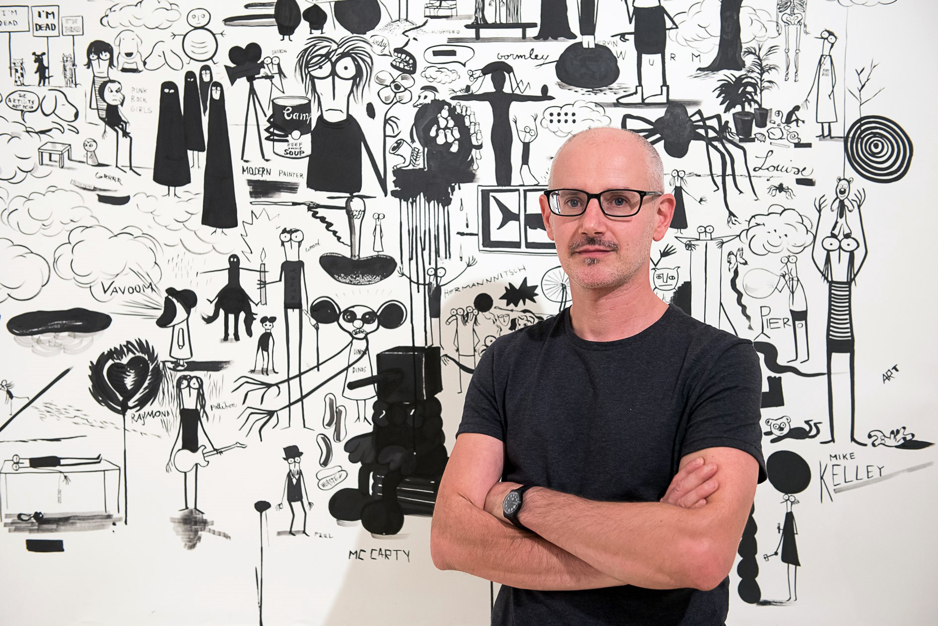 Les personnages aux grands yeux de Fausto Gilberti rencontrent les ...